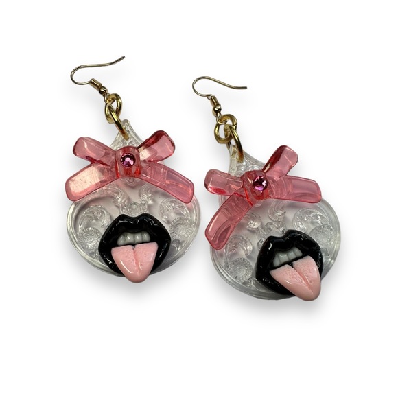 Jewelry | Lucite Gem Black Lips Chandelier Earrings Super Lightweight ...